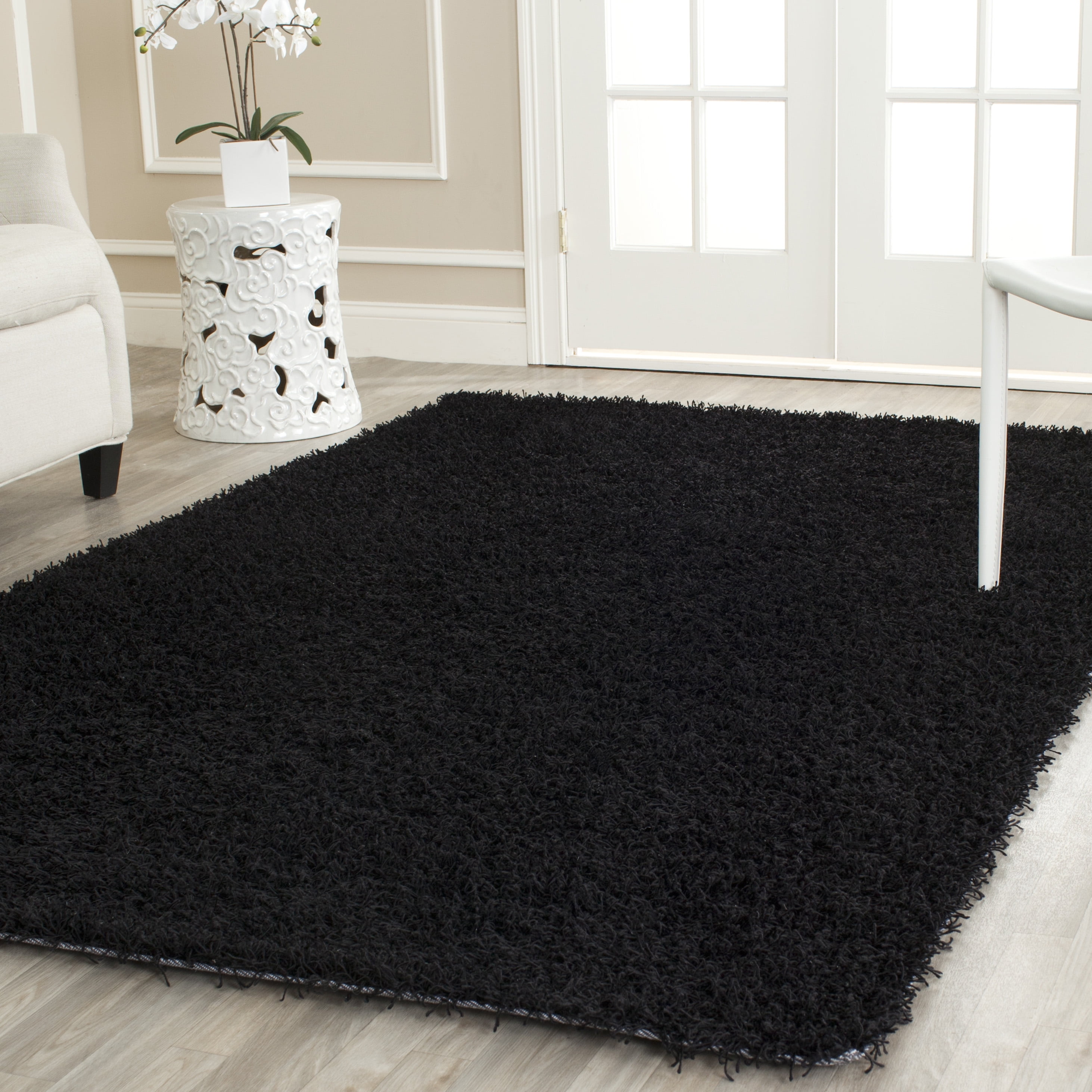 SAFAVIEH Clyde Solid Plush Polyester Shag Area Rug, Black, 8' x 10 ...
