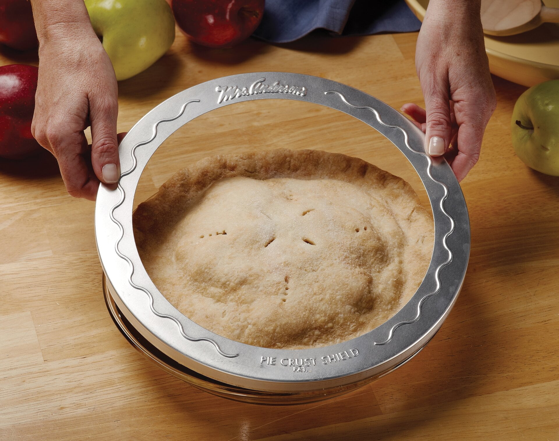 Mrs. Anderson's 9.5 in Metal Pie Crust Shield - Walmart.com