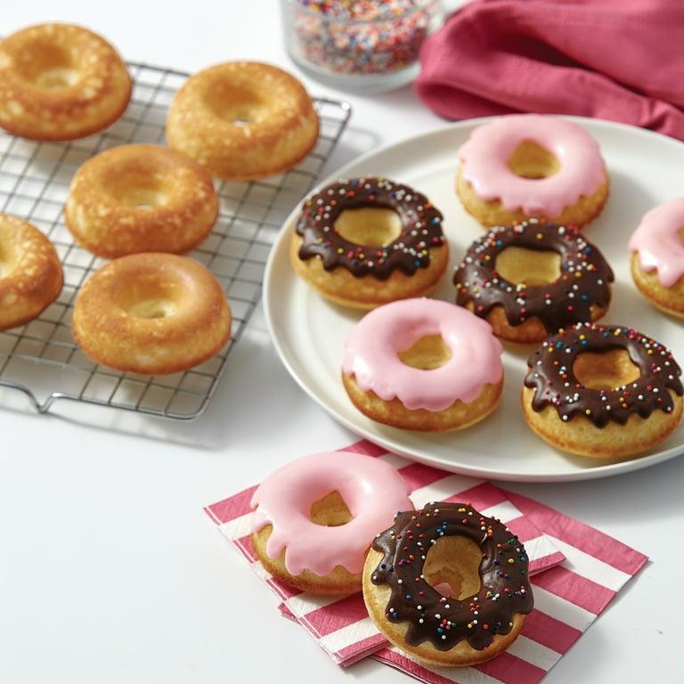 Wilton Doughnut Pan 6 Cavity 12 X8