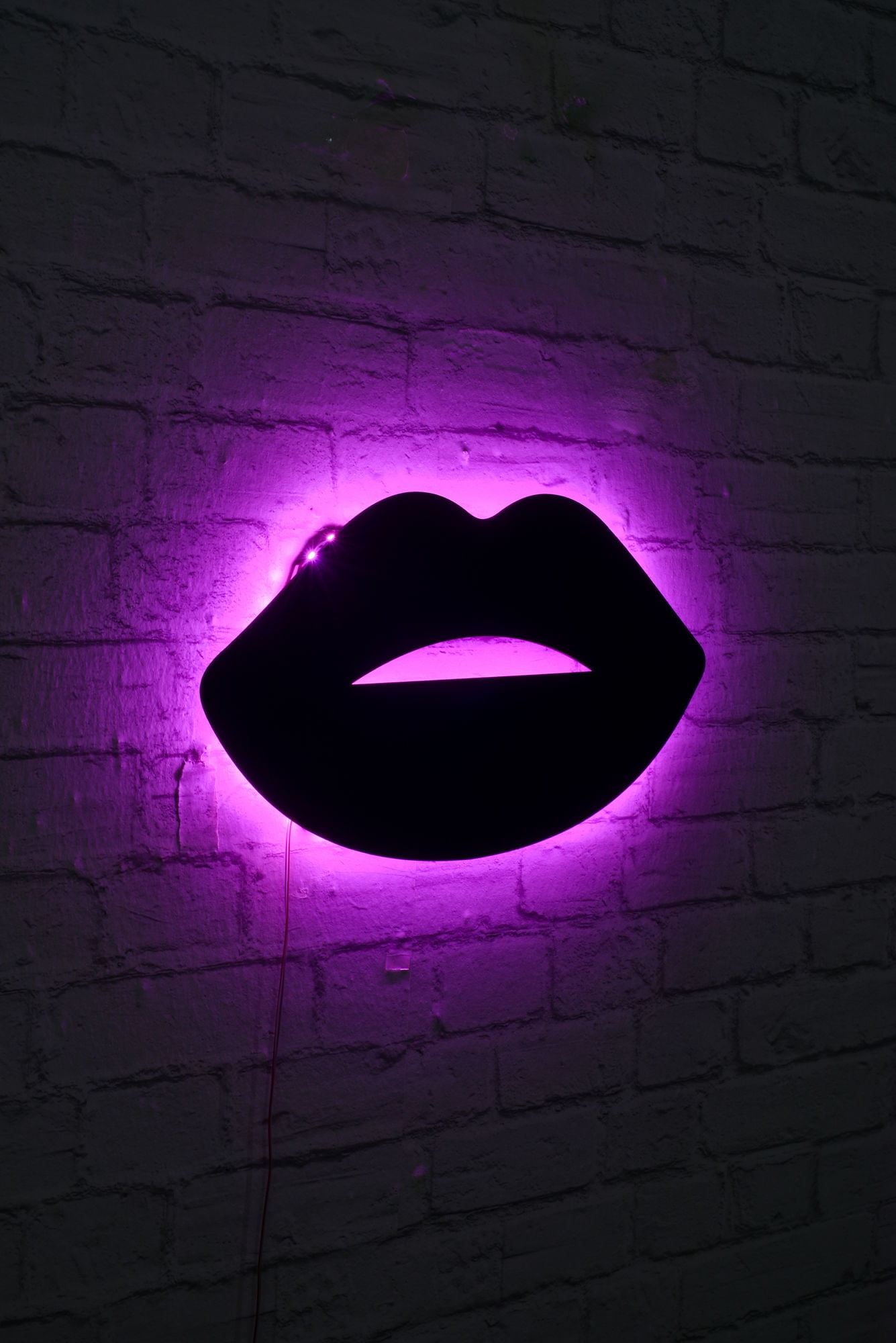 Lips Led Wall Sign on Wooden Base Handmade Customized Led Light Decor ...