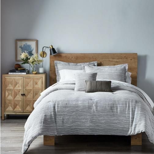 Click here for Hometrends Jacquard 5 Piece Comforter Set prices