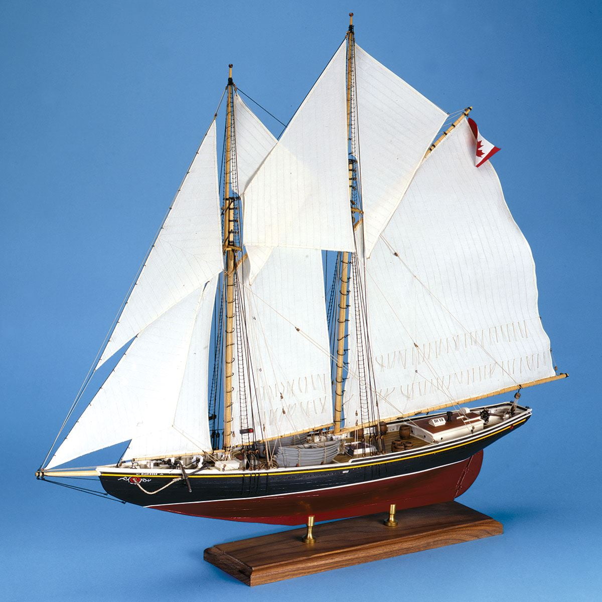 Model Shipways BLUENOSE CANADIAN SCHOONER 1:64 SCALE - Walmart.com