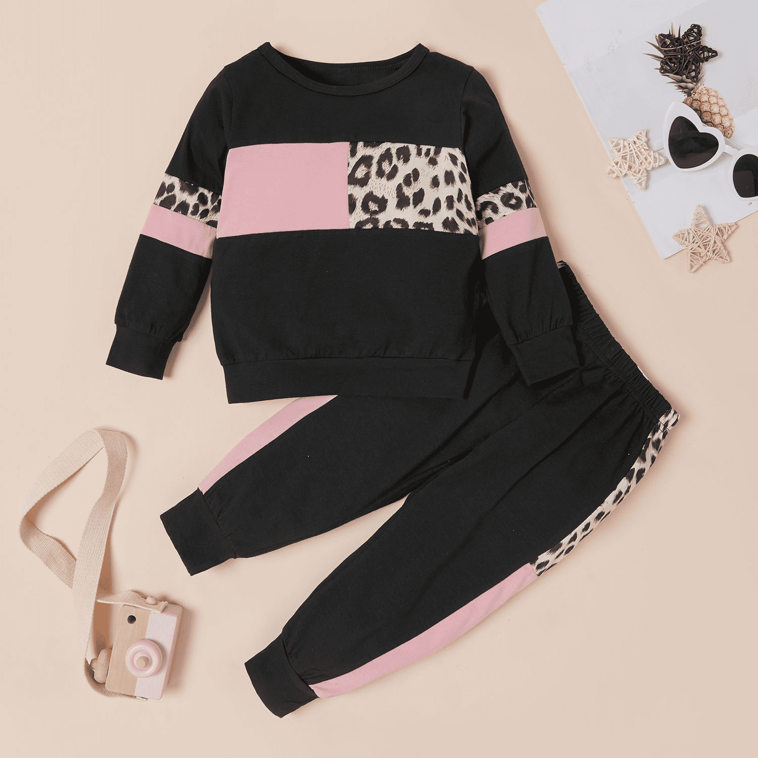 Click here for Patpat 2-Piece Baby / Toddler Girl Splice Colorblo... prices