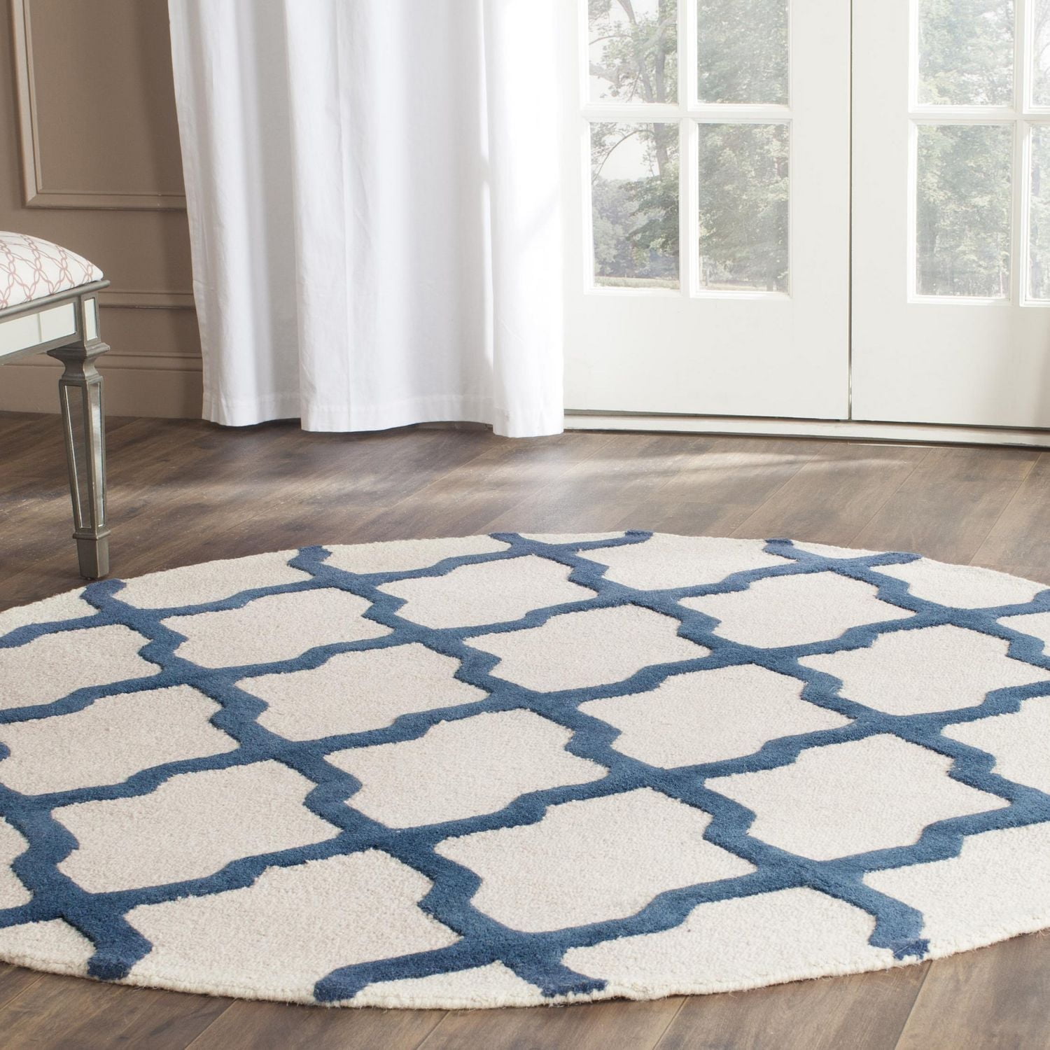 Click here for Safavieh Cambridge Liam Geometric Area Rug 6 X 6 R... prices