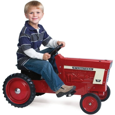 ERTL Case IH Pedal Tractor, Red - Walmart.com