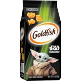 Goldfish Star Wars Mandalorian Cheddar Crackers, Snack Crackers, 6.6 oz ...