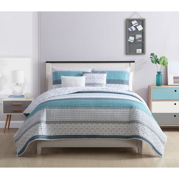 Mainstays Abelia Reversible Medallion Quilt Set, Full/Queen, Mint ...