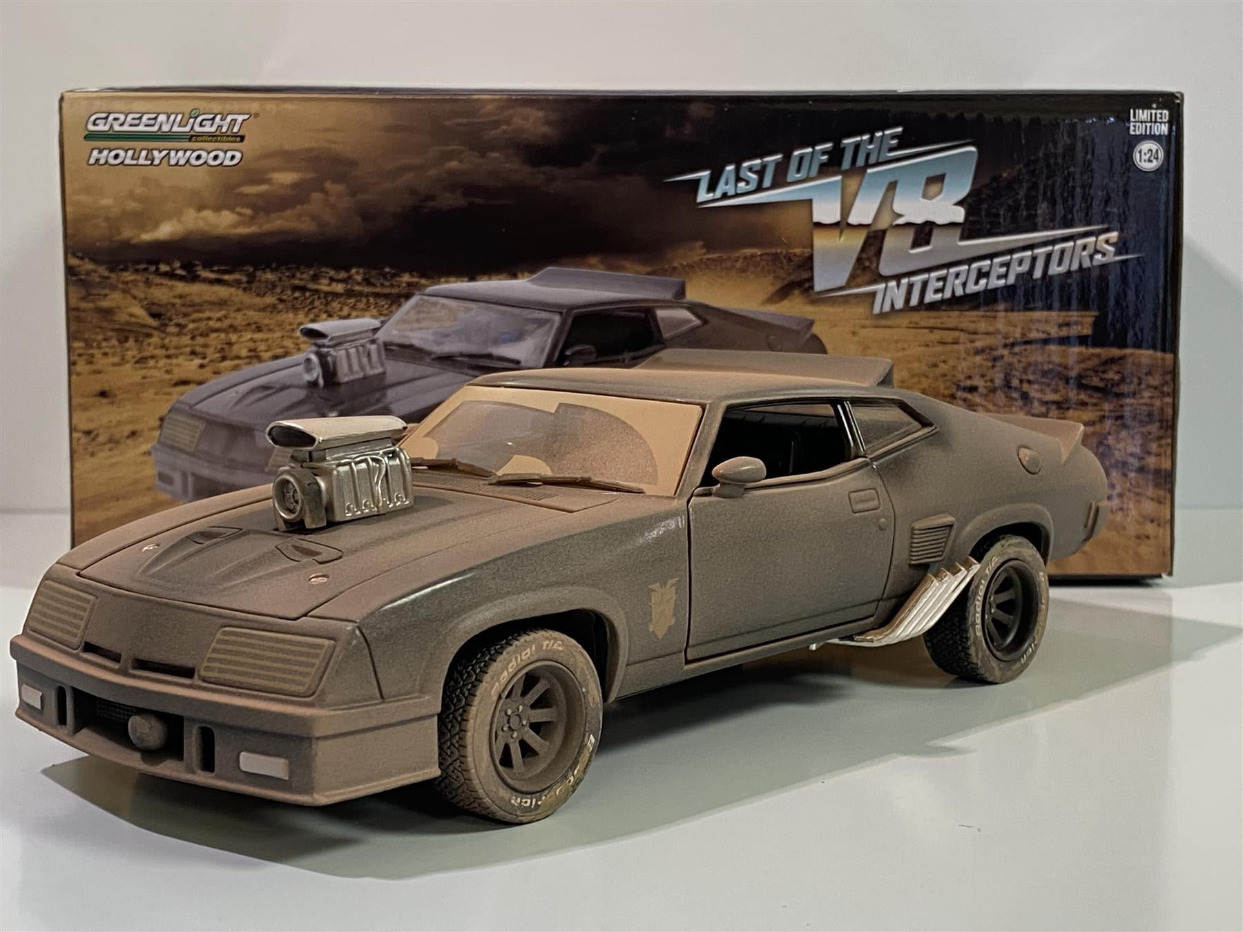 Mad Max Last of the V8 Interceptors Weathered 1:24 Greenlight 84052 ...