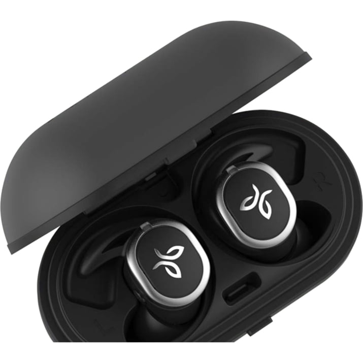Jaybird runs store