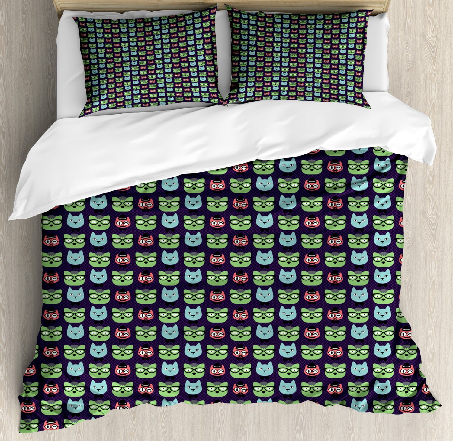 Geek King Size Duvet Cover Set, Various Cat Characters Wearing Geek ...