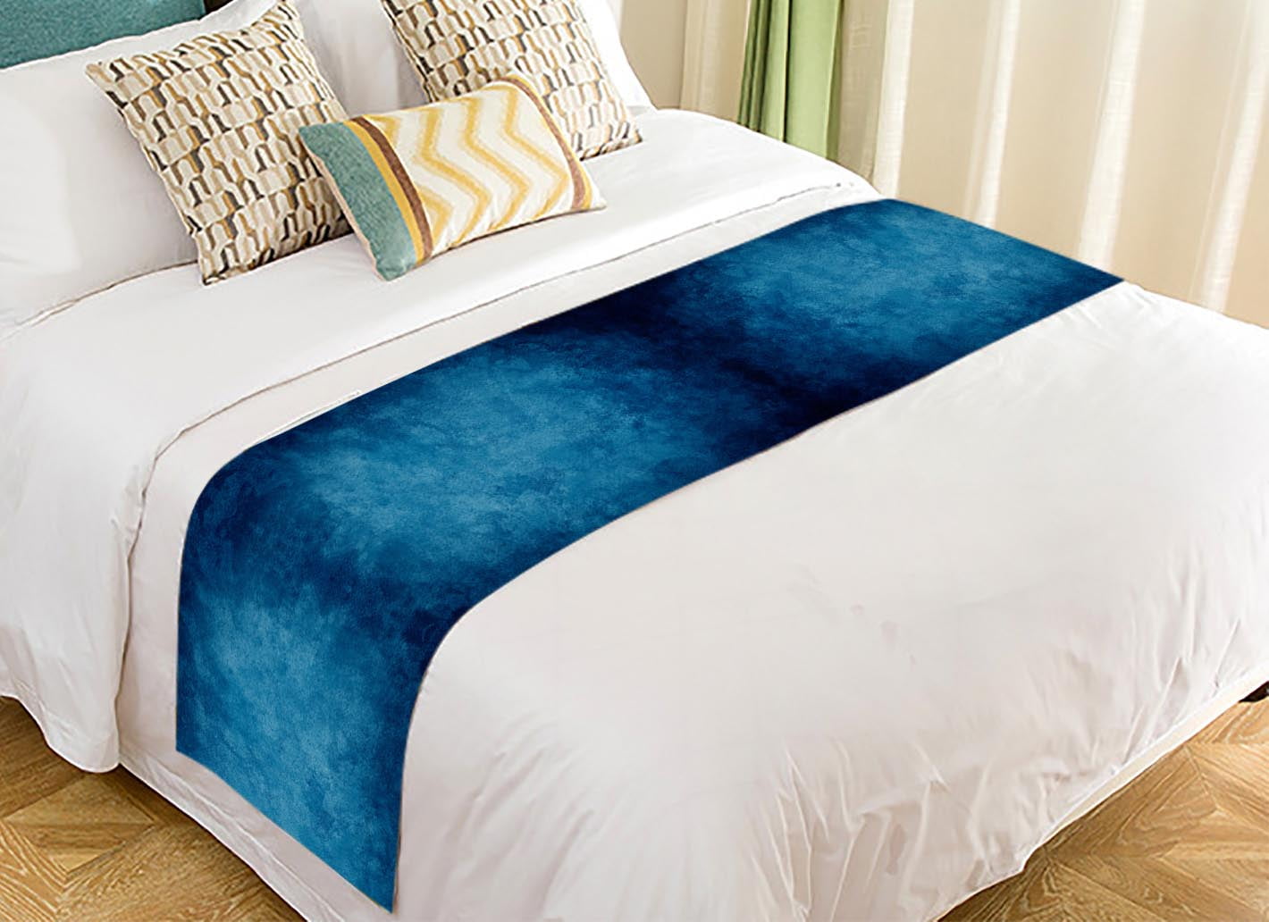 PKQWTM Vintage Dark Blue Vignette Bed Runner Bedroom Bedding Decor ...