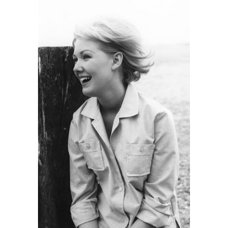 Annette Andre 24x36 Poster Star of Randall & Hopkirk on Beach 1965 ...