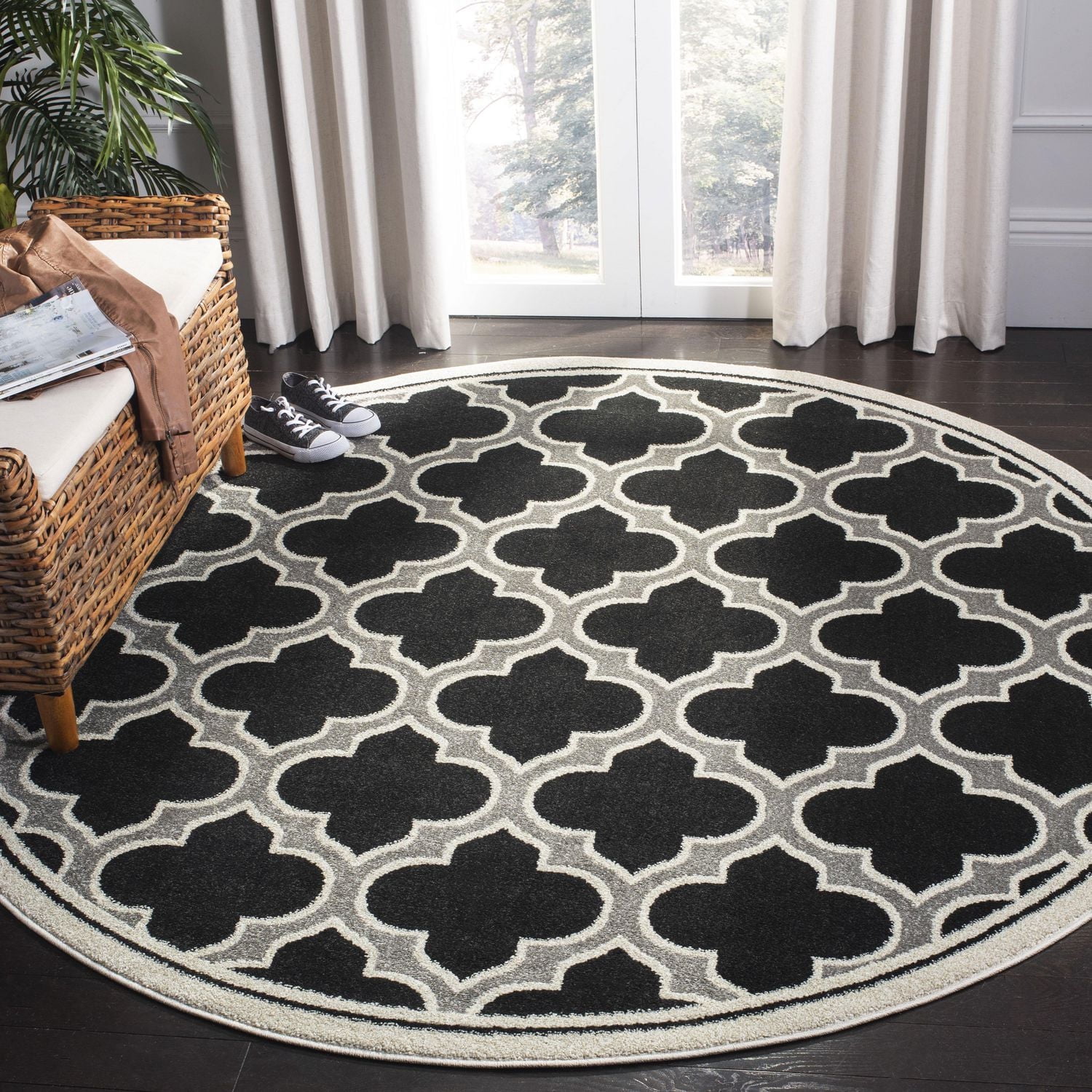 Click here for Safavieh Amherst Wilson Geometric Area Rug 7 X 7 R... prices