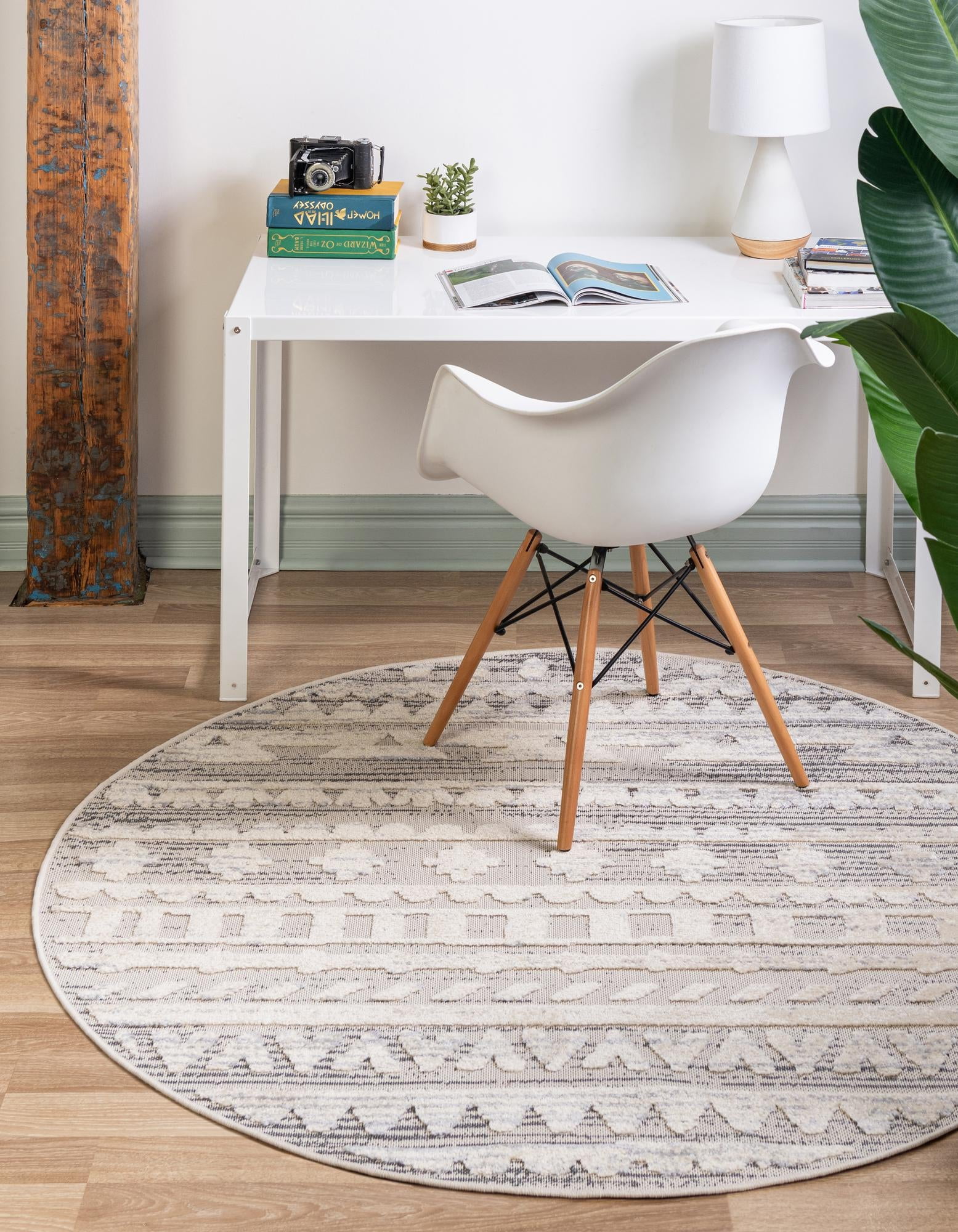 Rugs.com Arlo Collection Rug – 7 Ft Round Sandy Beige Medium Rug ...