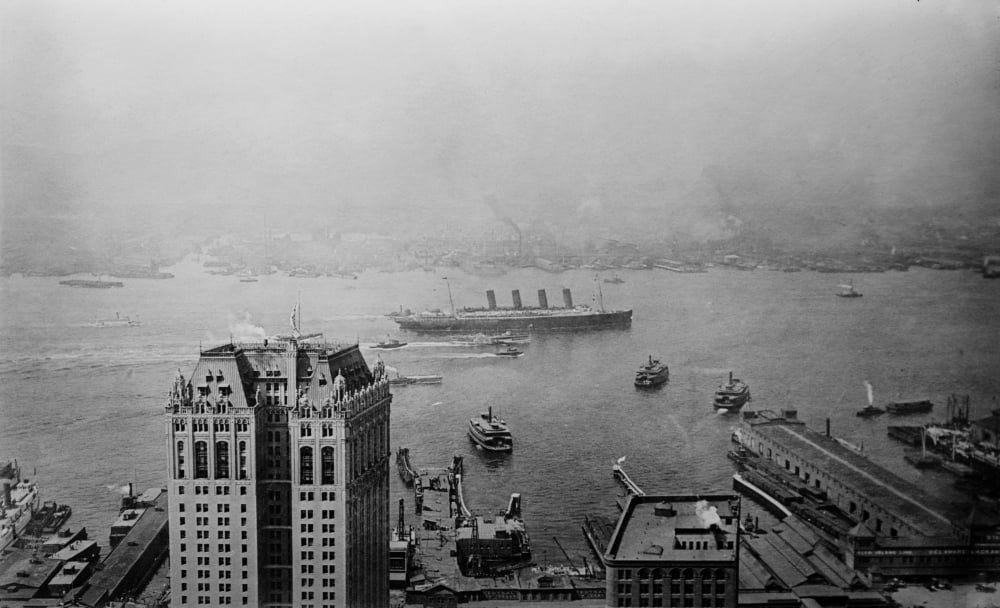 Hms Lusitania Arriving In New York Harbor As Seen From Singer Building ...