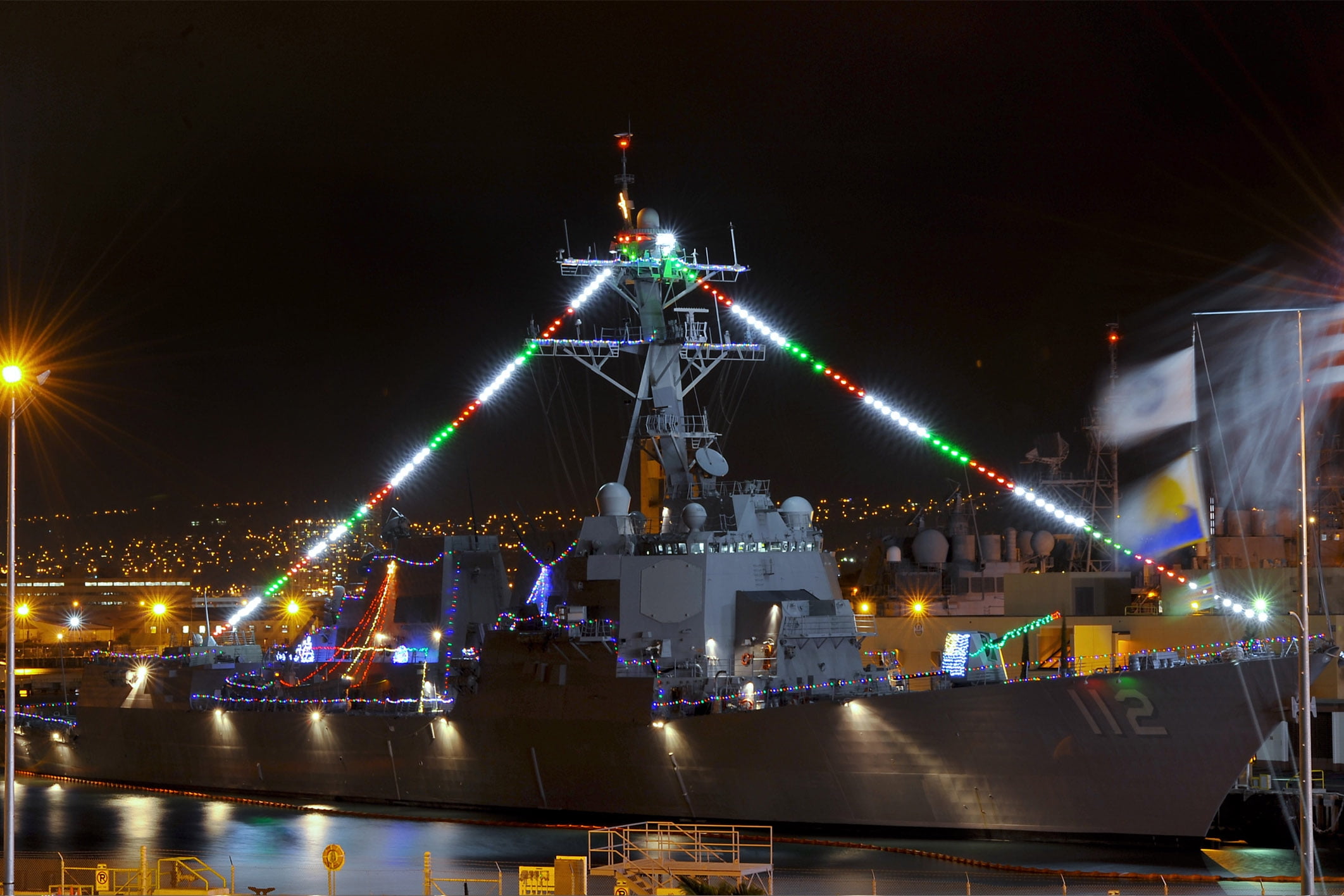24x36 gallery poster, USS Michael Murphy (DDG-112) at night in Pearl ...