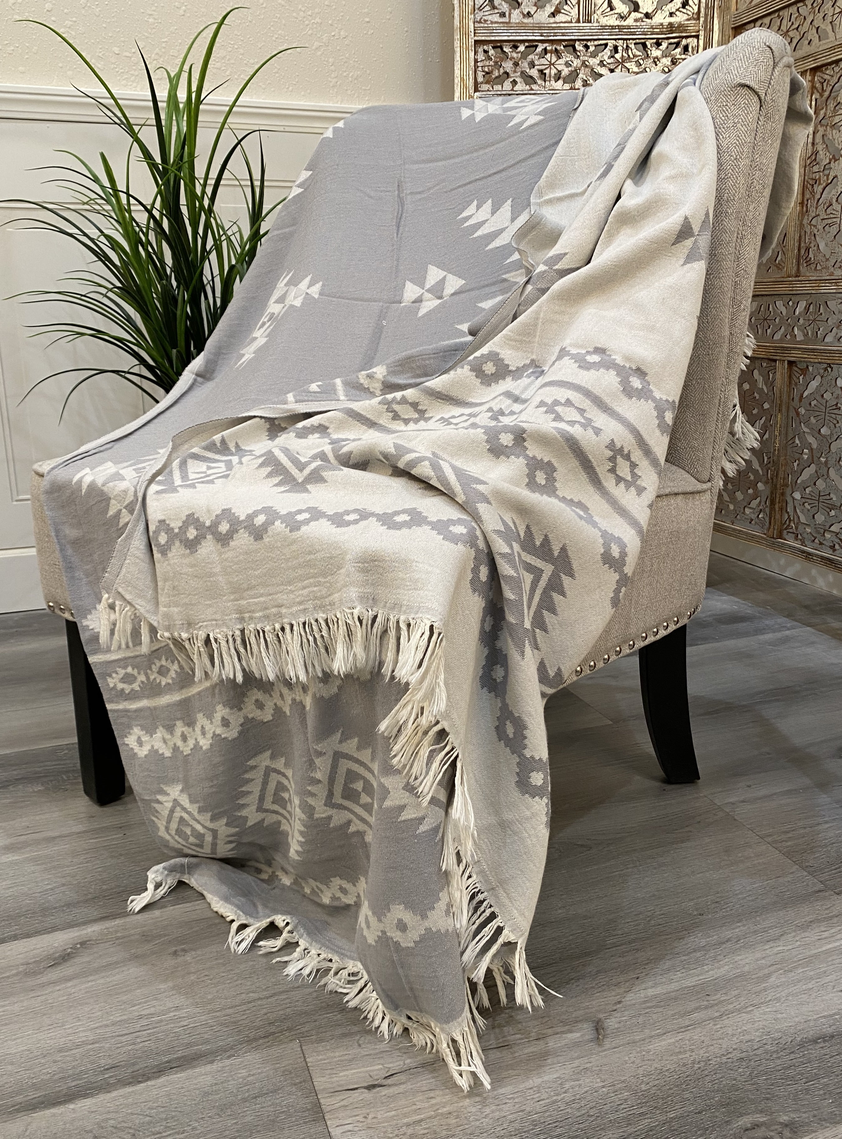 Throw Blanket - Porto - Classic Native - Gray - 66" x 55" + Fringes 100 ...