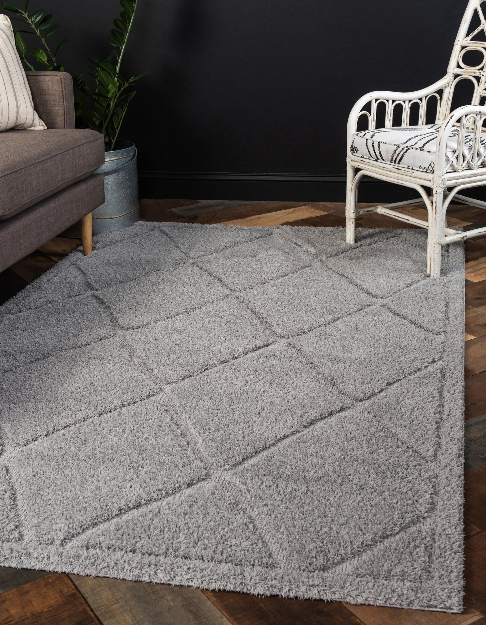 Rugs.com Lattice Shag Collection Rug – 8' x 10' Gray Shag Rug Perfect ...