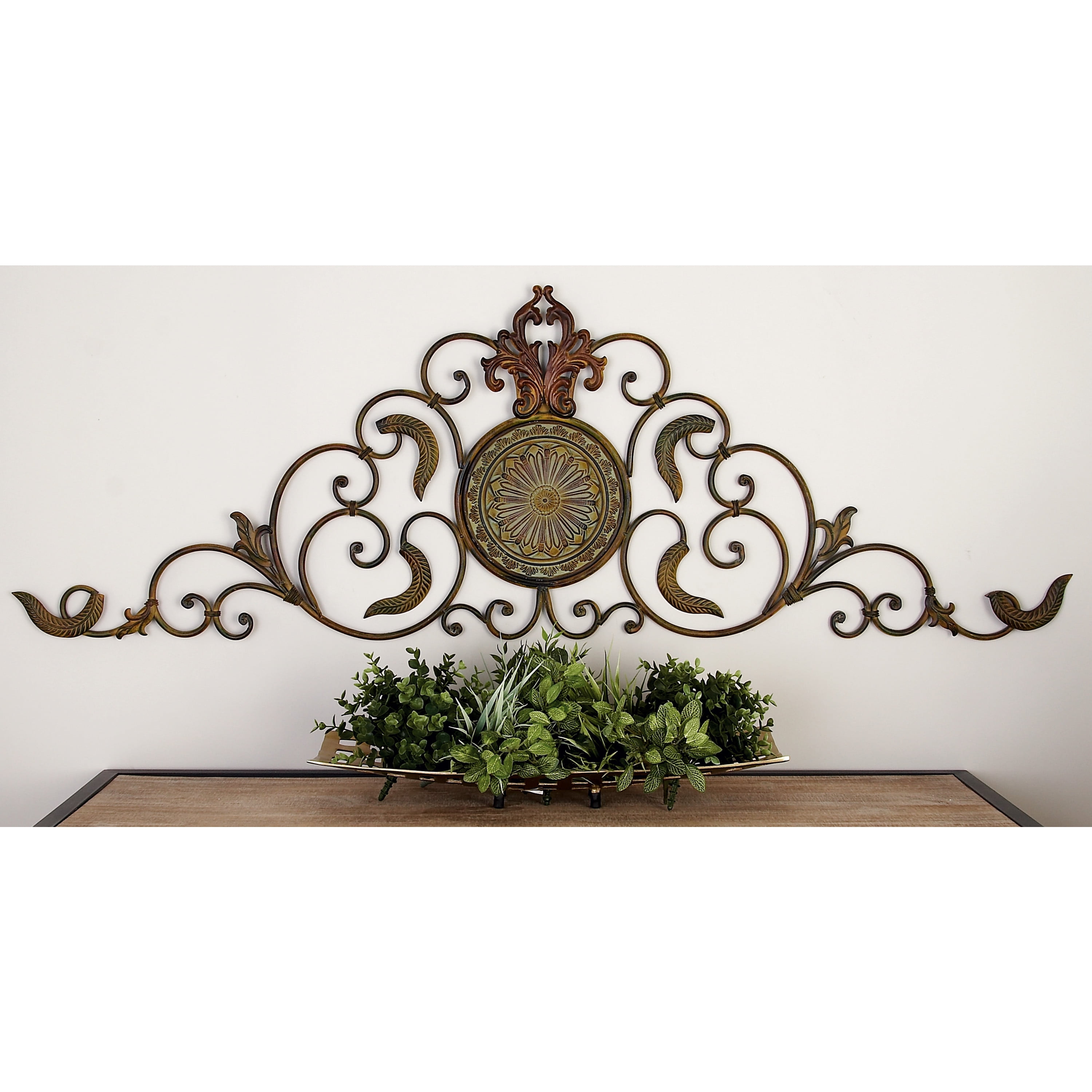 DecMode Gold Metal Scroll Wall Decor with Embossed Details - Walmart.com
