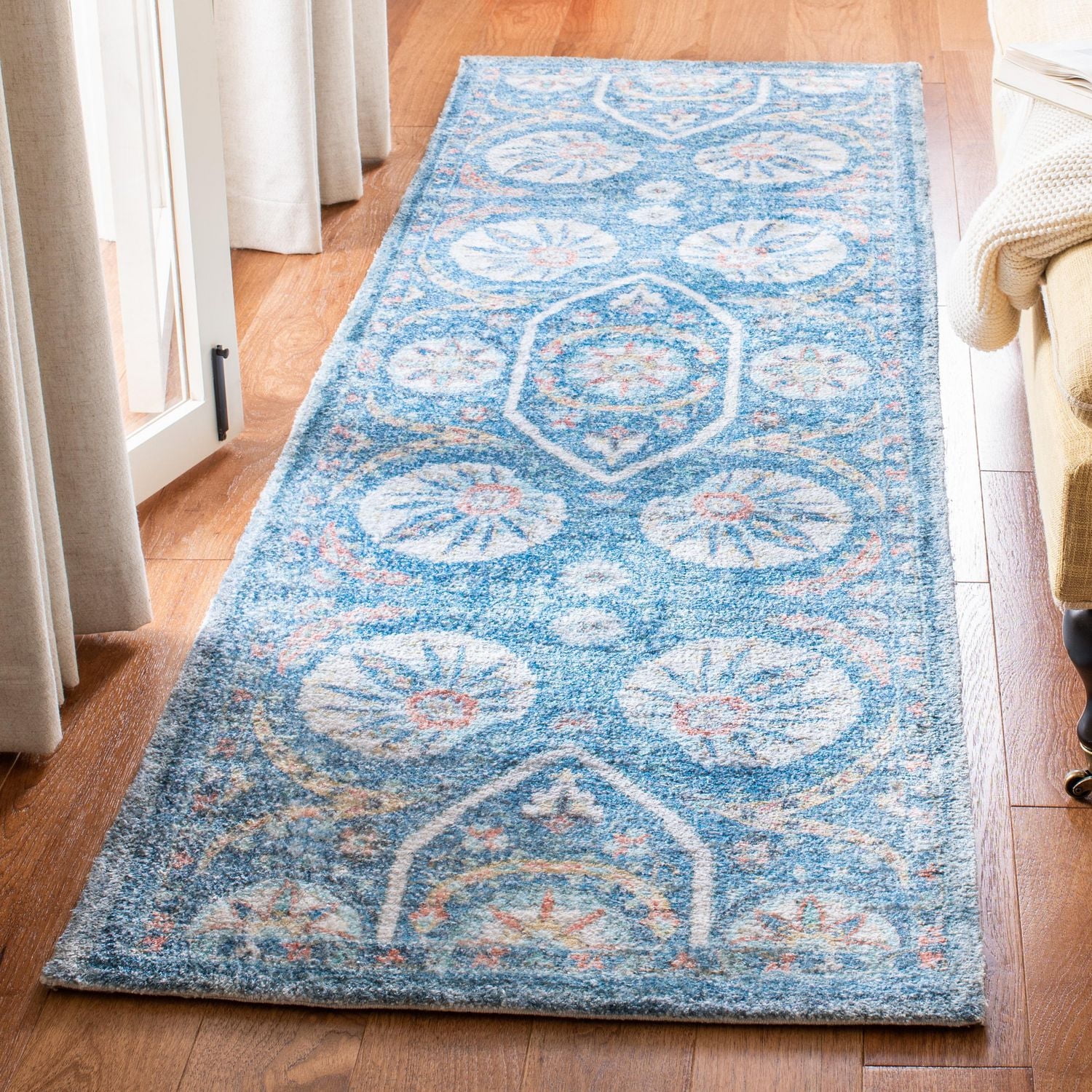 Click here for Safavieh Saffron Jaslyn Bordered Oriental Area Rug... prices