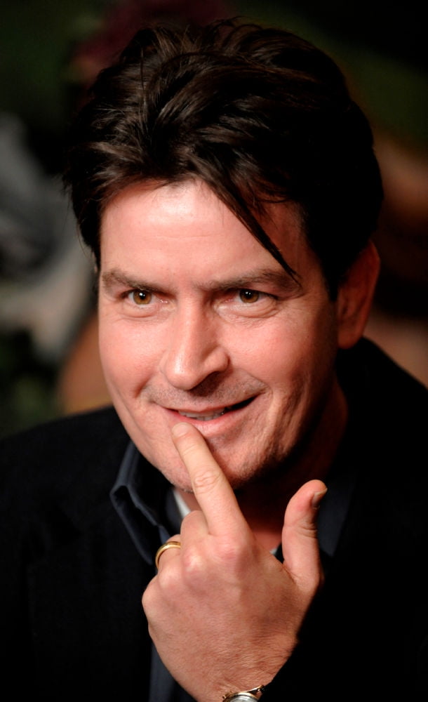Z Posters Charlie Sheen Mini Poster Smiling 11inx17in Mini Poster 11x17 ...