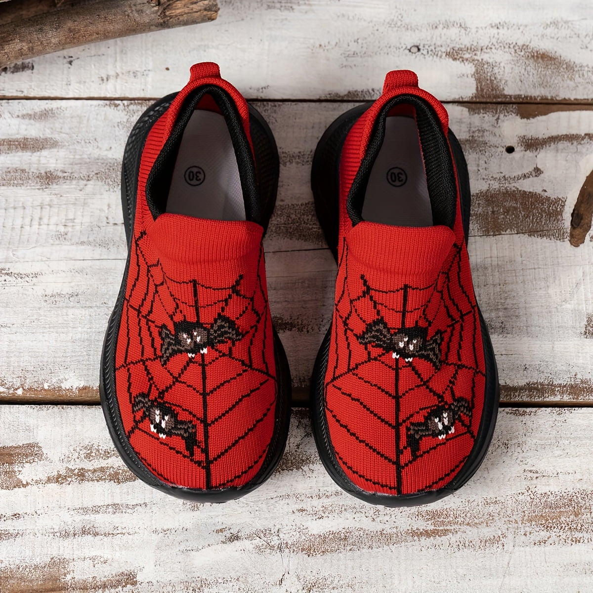 Click here for Fnnmnnr Boys‘ Spider-Themed Slip-On Sneakers - Bre... prices