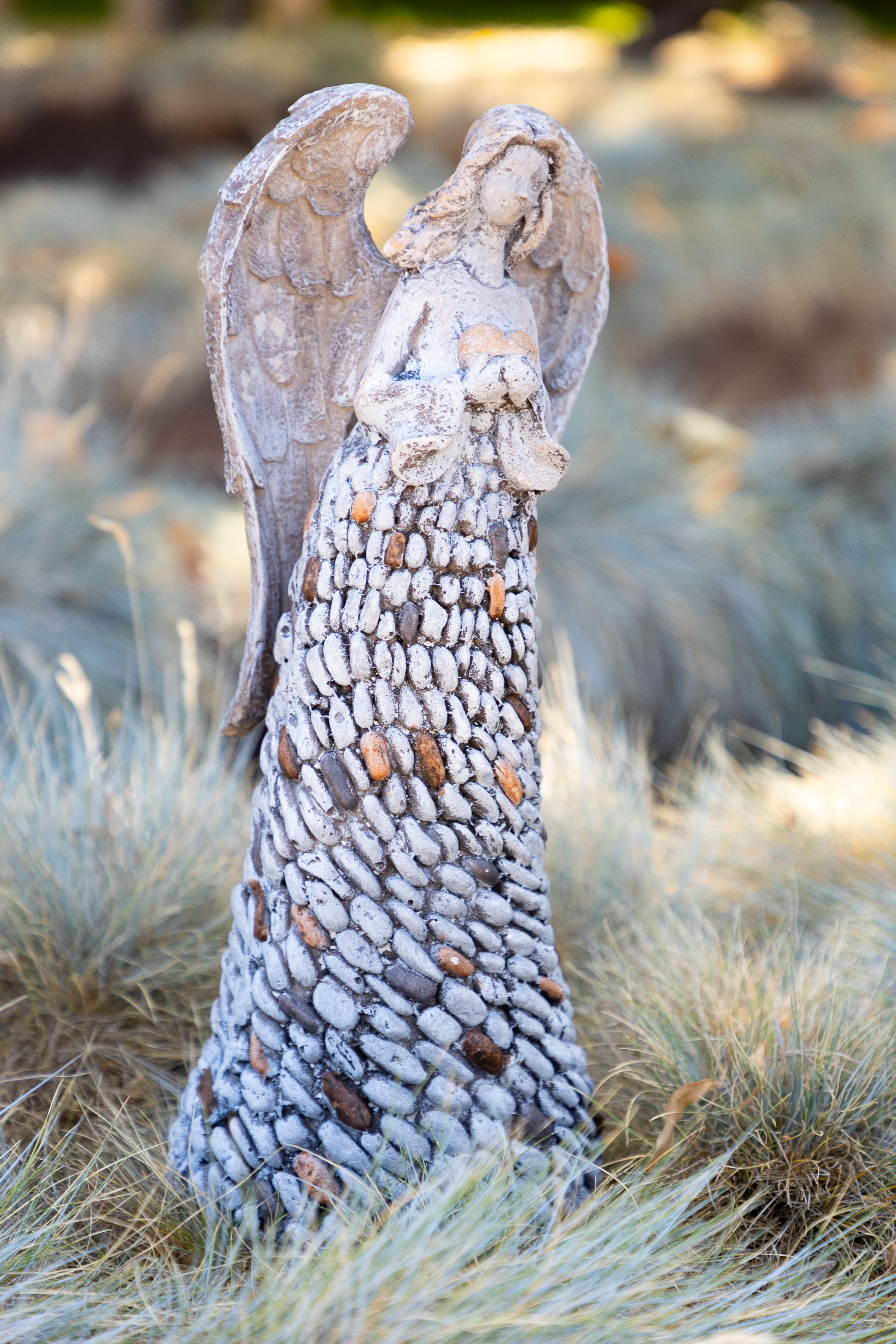 Alpine Angel Holding Heart Pebbled Garden Statue, 18 Inch Tall ...