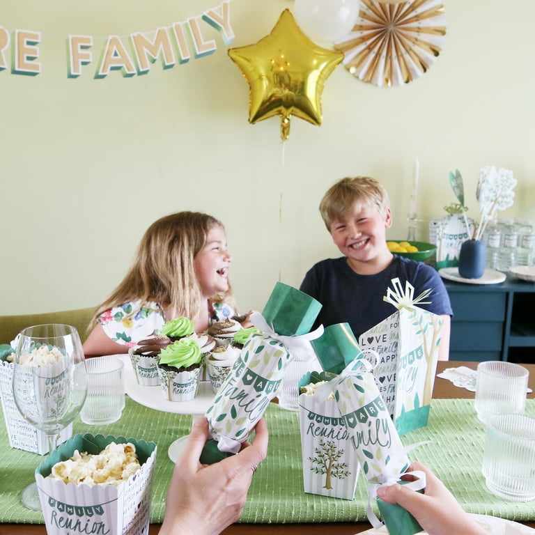 Family Reunion Table Arrangements