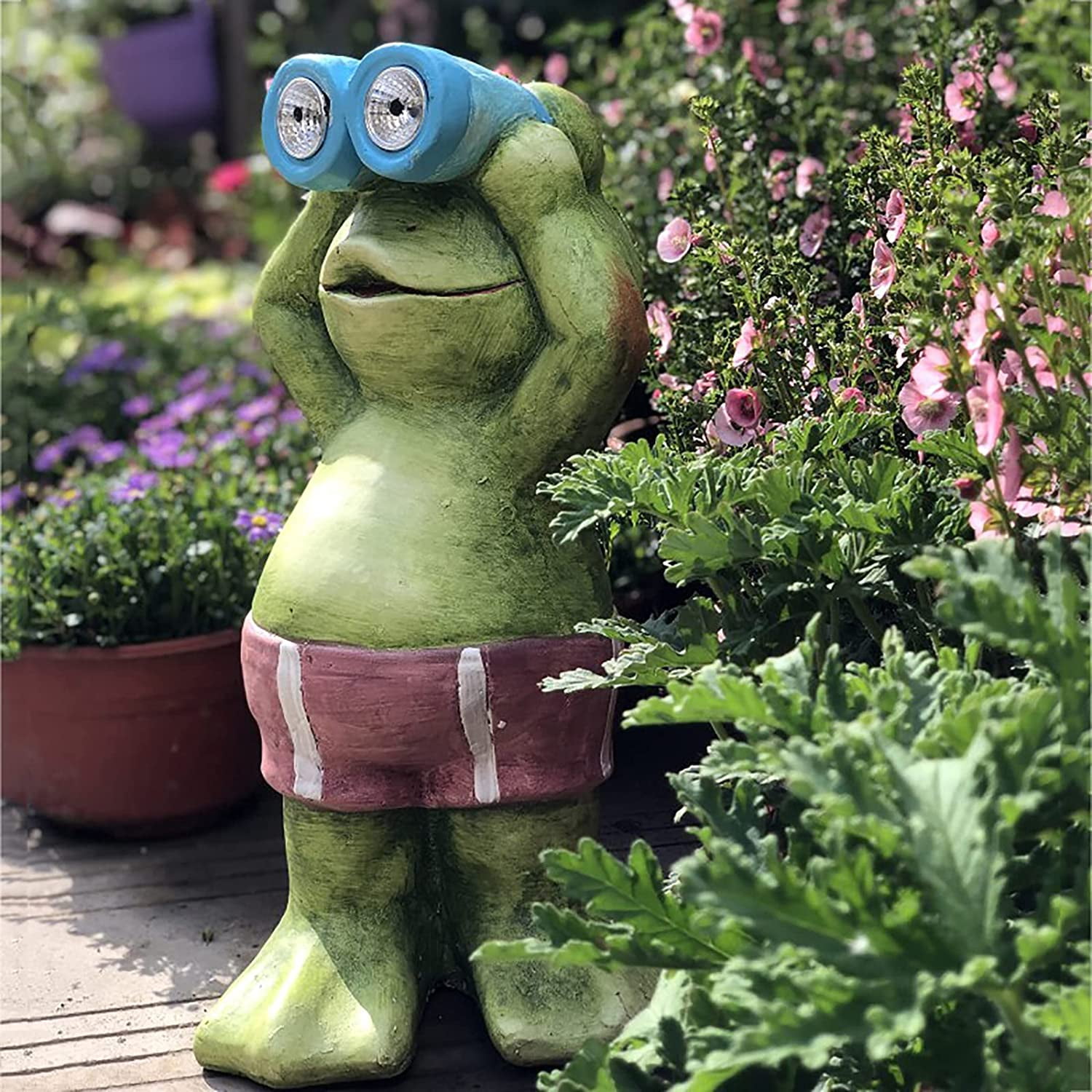 Frog Solar Garden Statues Decor,Large Frog Explorer Statue with Solar ...