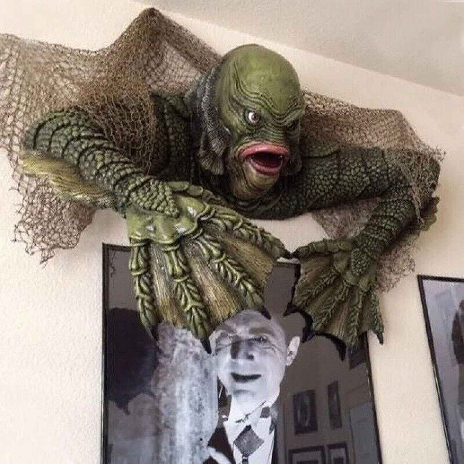 Click here for Jiuou Creature From The Black Lagoon Grave Univers... prices