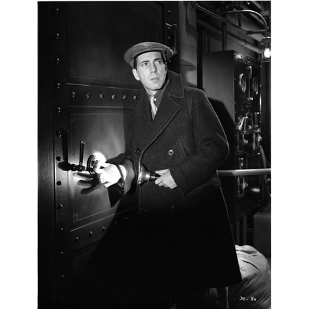 Film still featuring Humphrey Bogart cracking a safe Photo Print (8 x ...