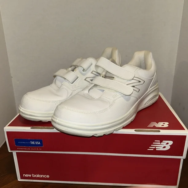 New Balance Mens 674 White Comfort Walking Shoes Size 10 1/2D MW674HVW ...