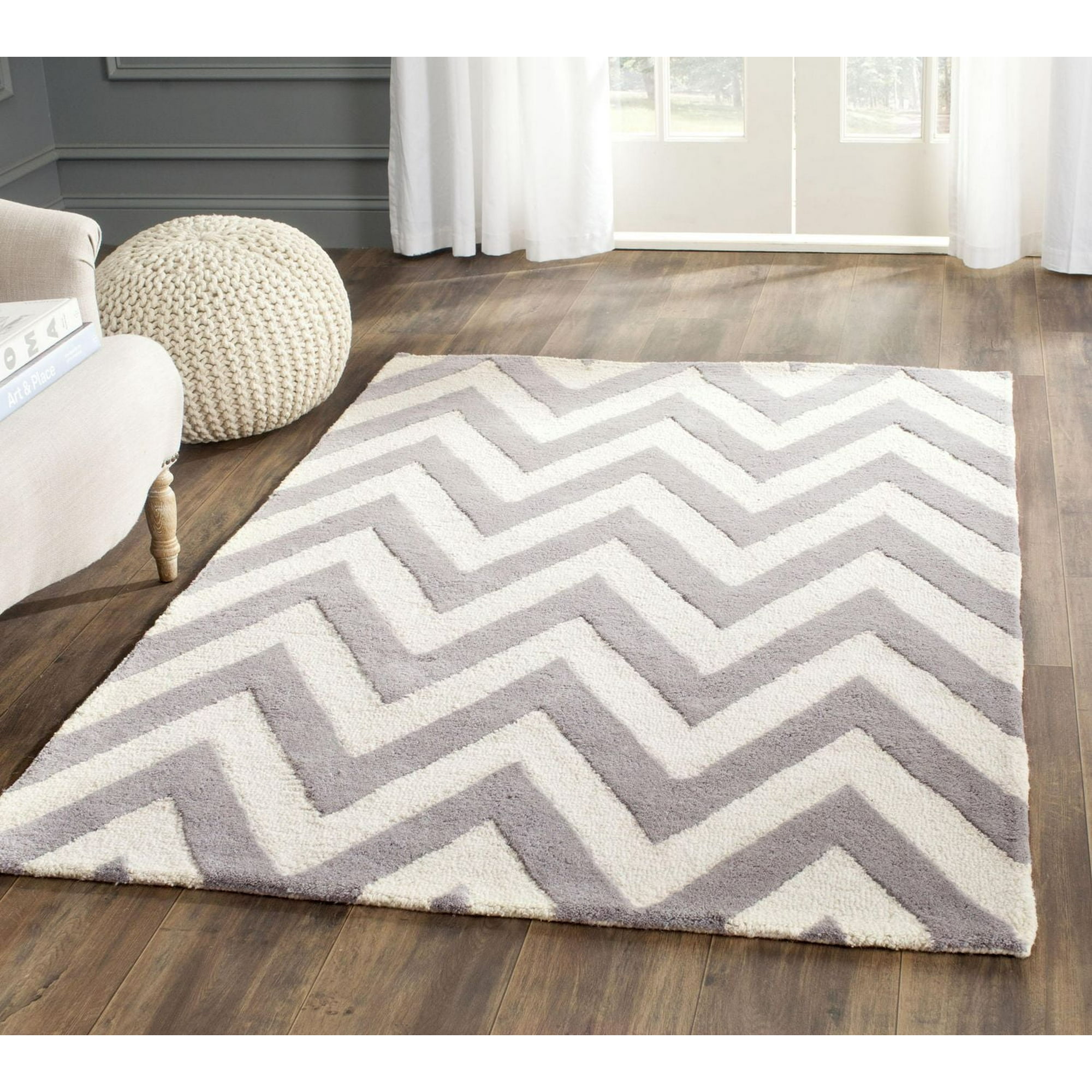 Click here for Safavieh Cambridge Kaitlyn Zig Zag Stripes Area Ru... prices