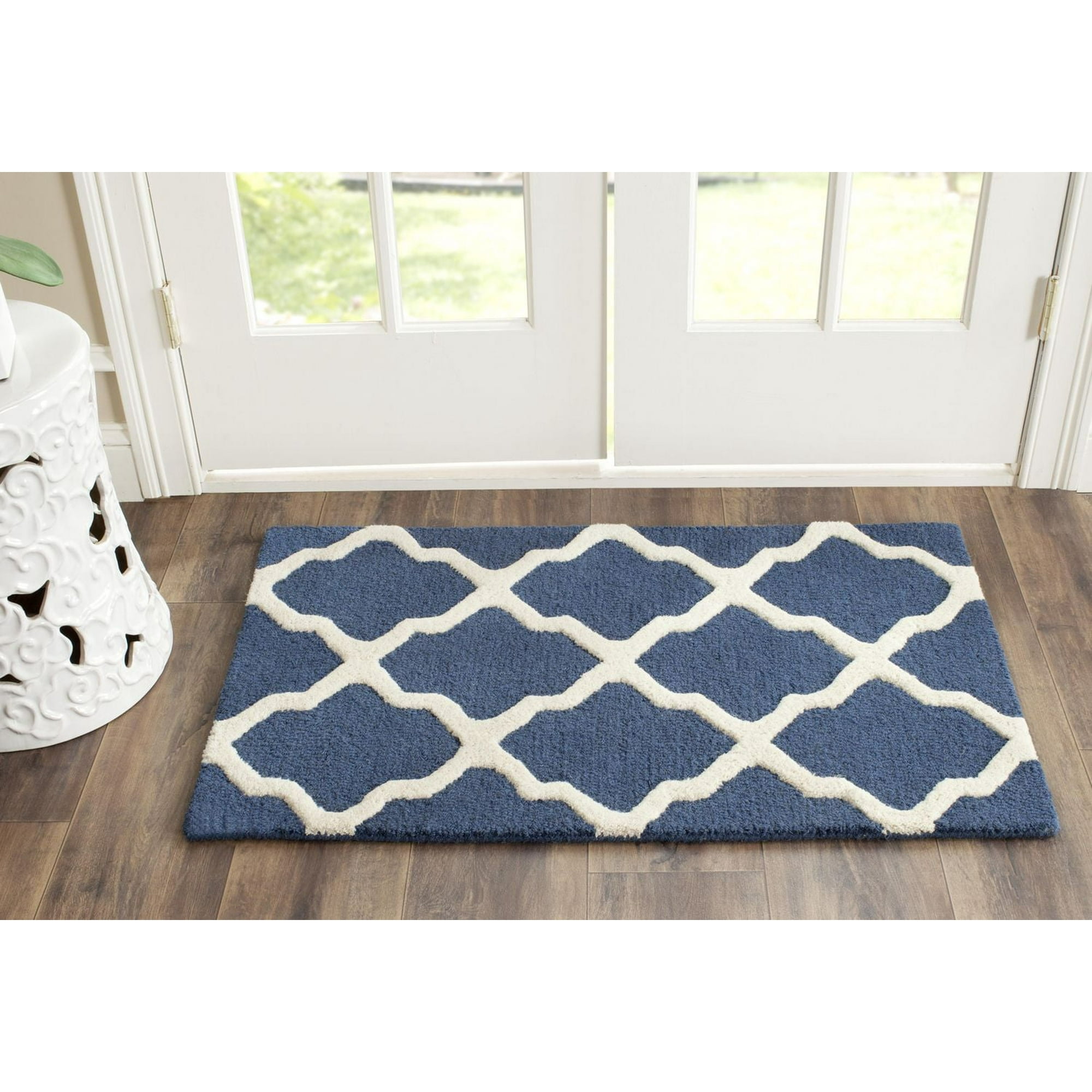 Click here for Safavieh Cambridge Liam Geometric Area Rug 2 Ft X... prices