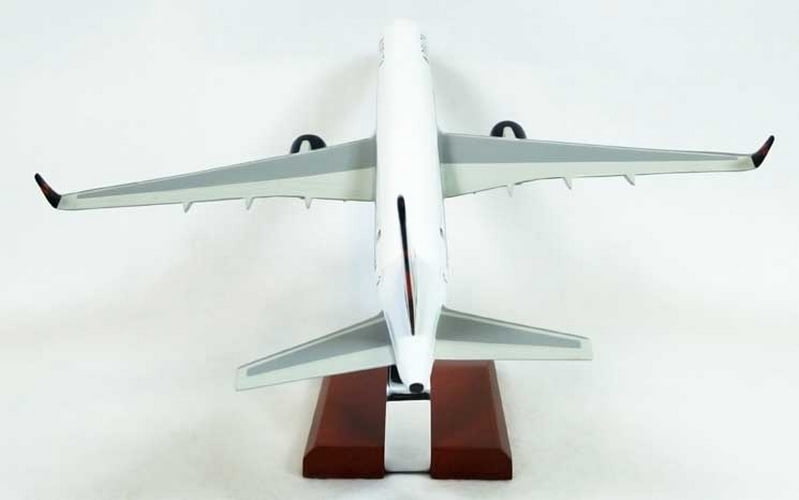 Buy Daron Worldwide Boeing B757-200 Delta Model Airplane Online at ...
