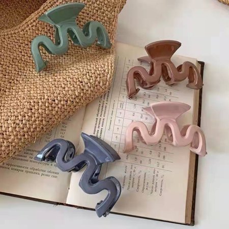 HEIBIN Solid Acrylic Hair Clips Wave Sweet Shark Grab Clips (Green ...