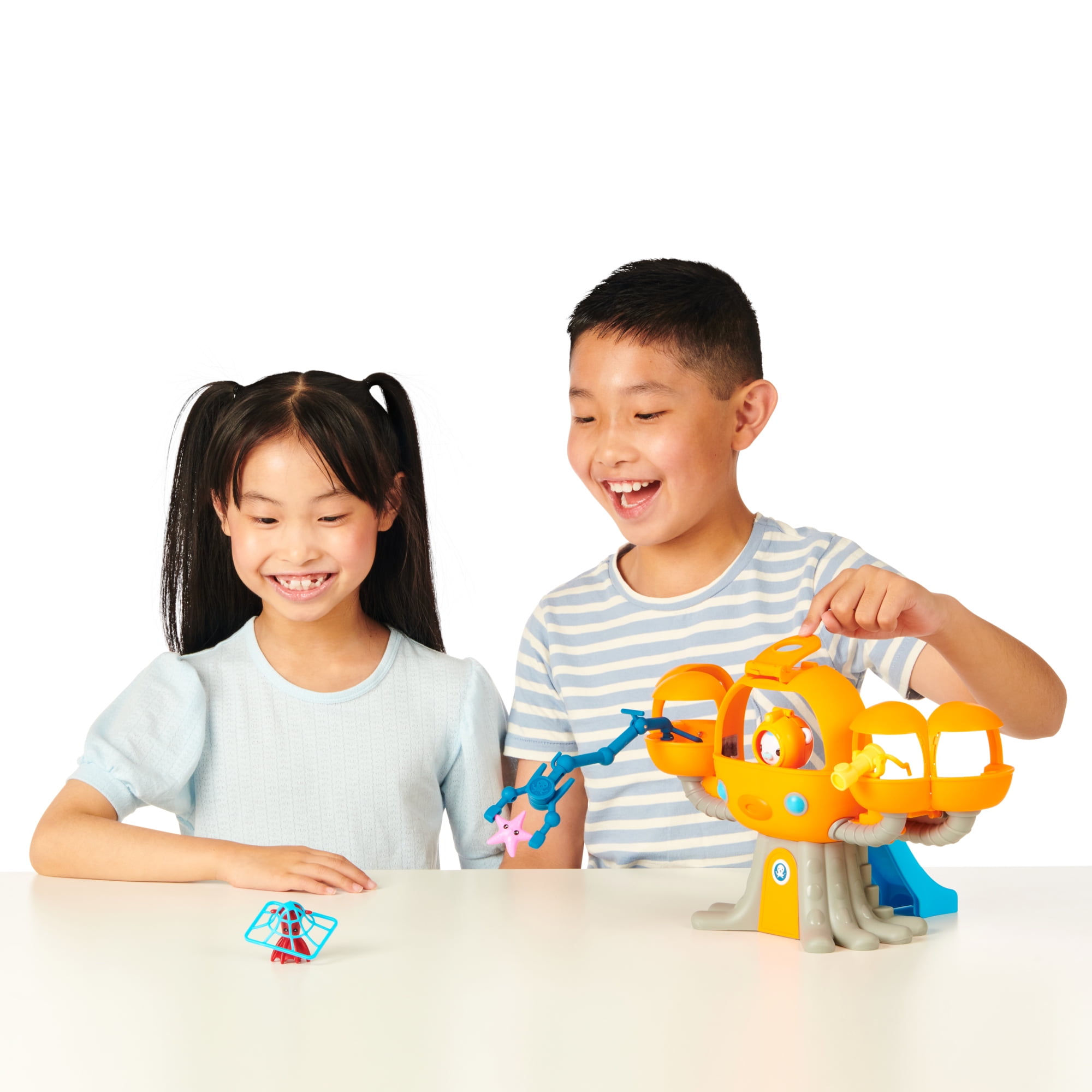 人気上昇中 Octonauts Octopod Playset | 8 Pieces Including Deep Sea Captain ...