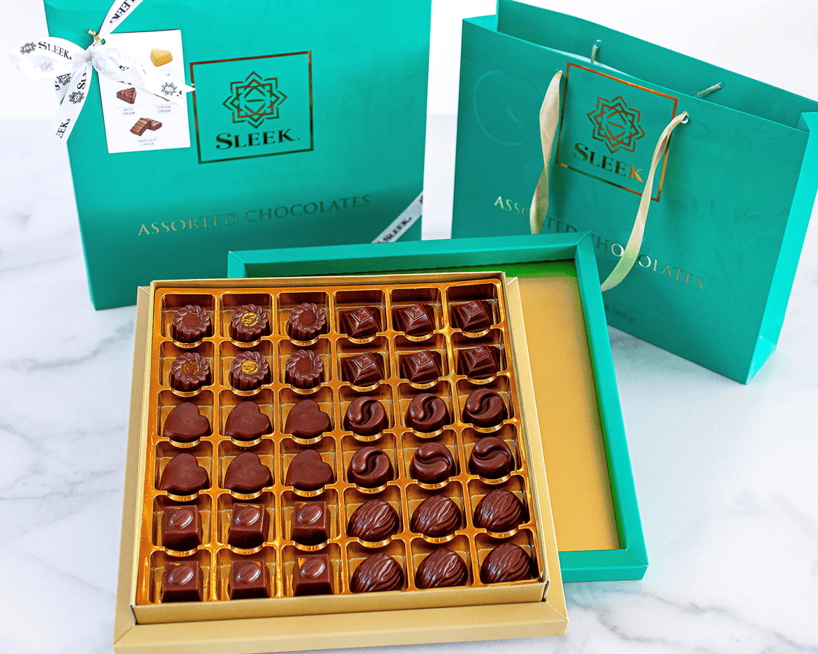Sleek Assorted Chocolate Emerald Gift Box, 365g - Walmart.com