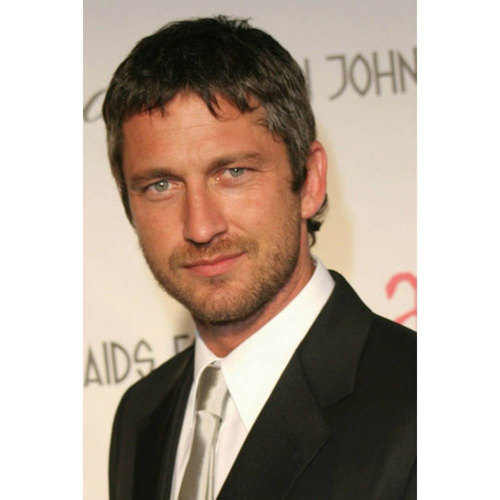 Gerard Butler Color In Suit 24X36 Poster - Walmart.com - Walmart.com
