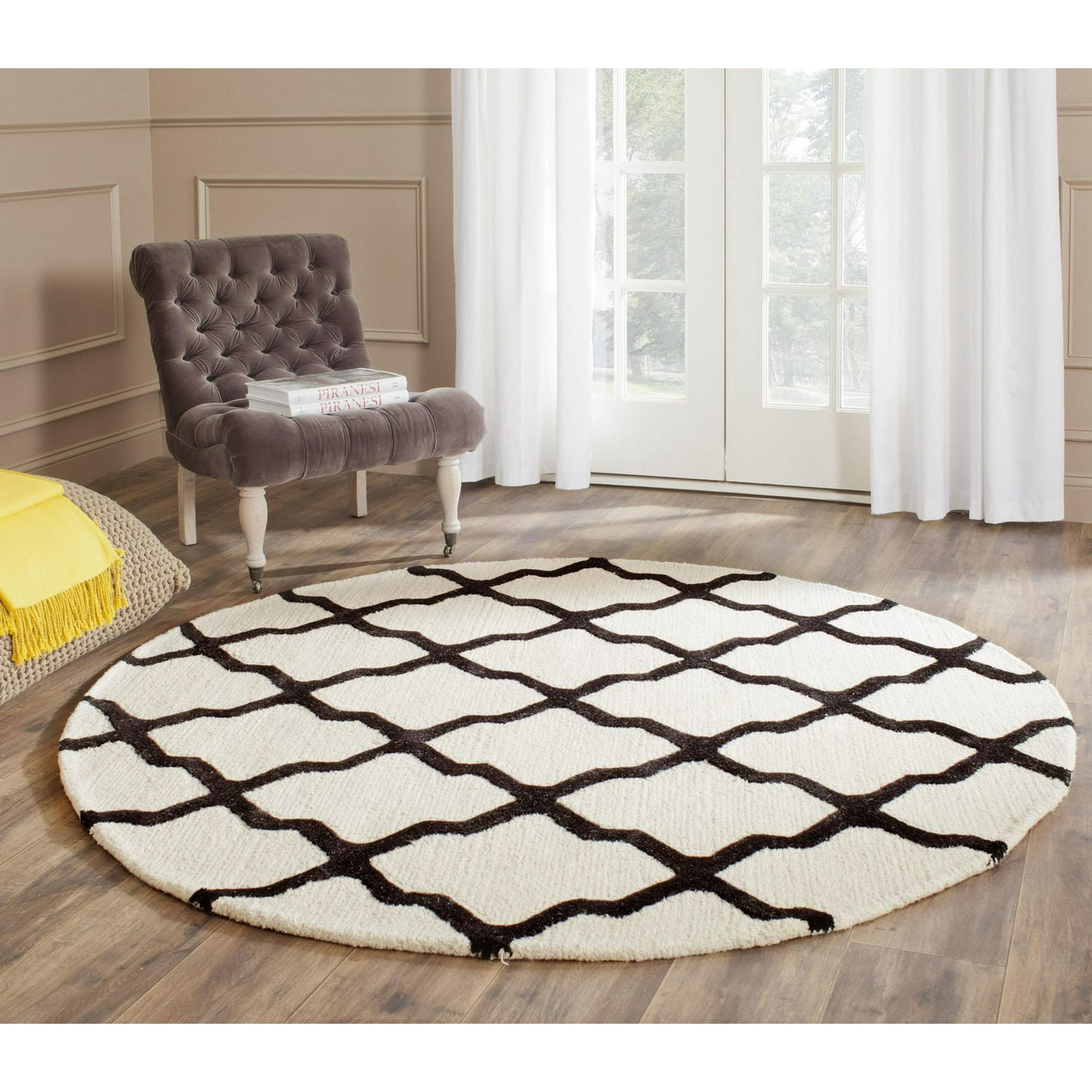 Click here for Safavieh Cambridge Liam Geometric Area Rug 6 X 6 R... prices