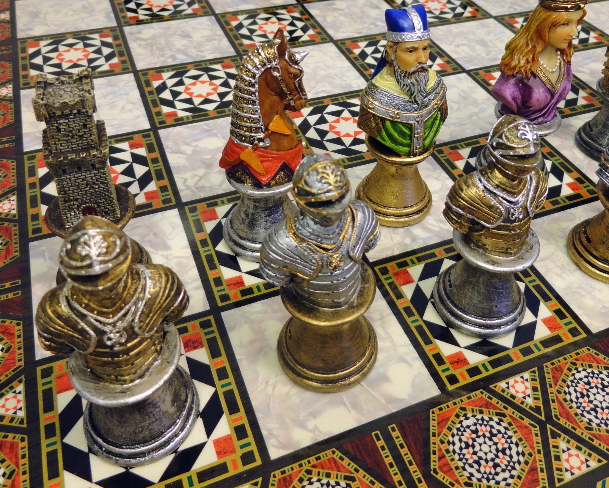 Medieval Times Crusades KNIGHT Busts PAINTED Chess Set W 17" Mosaic ...