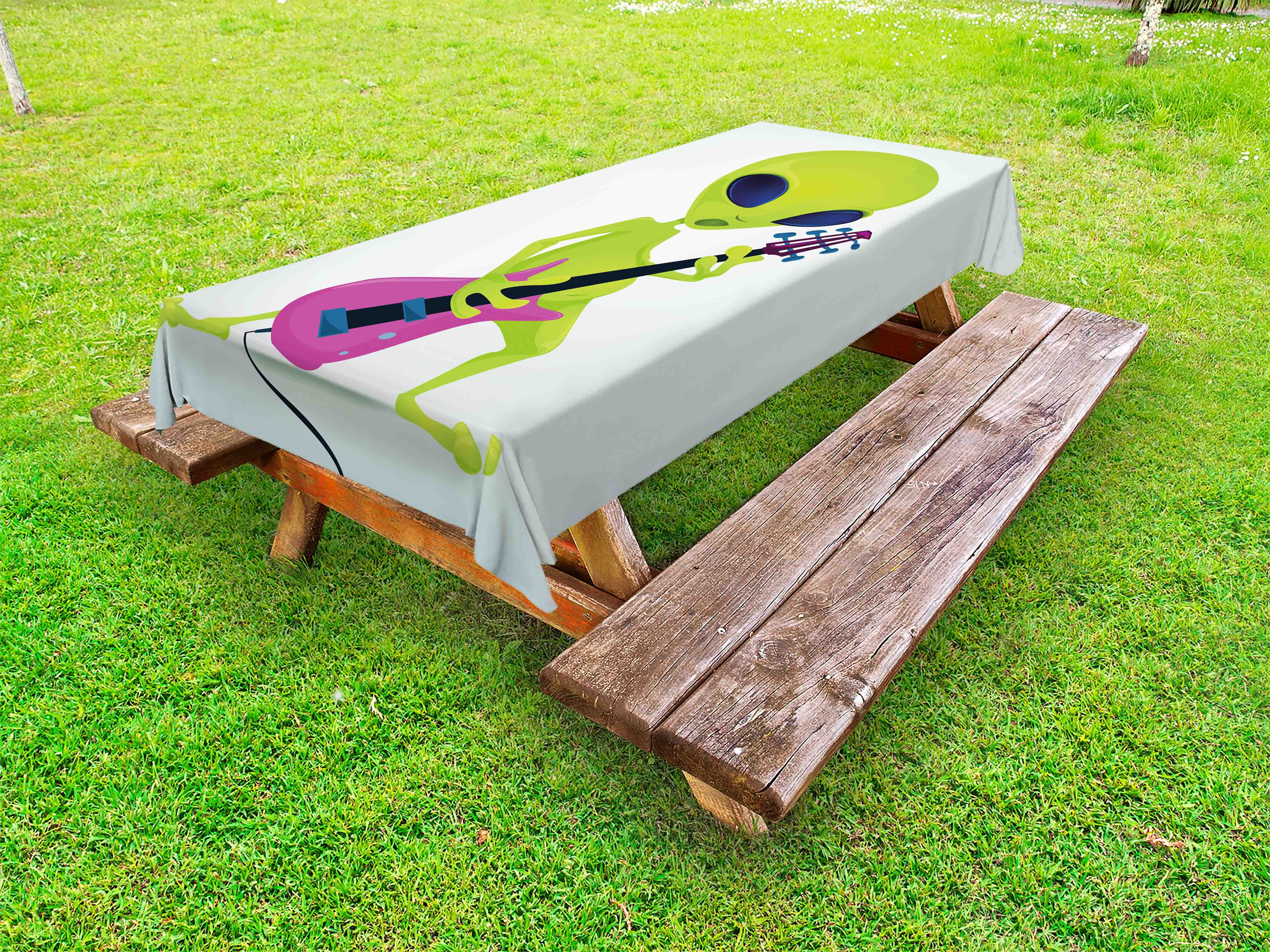 Popstar Party Outdoor Tablecloth, Cartoon Alien Character Playing ...