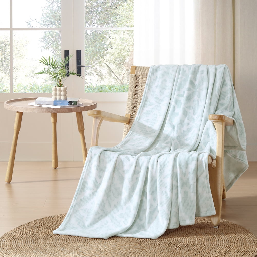 Click here for C & c California Oversized Plush Throw  Luxuriousl... prices