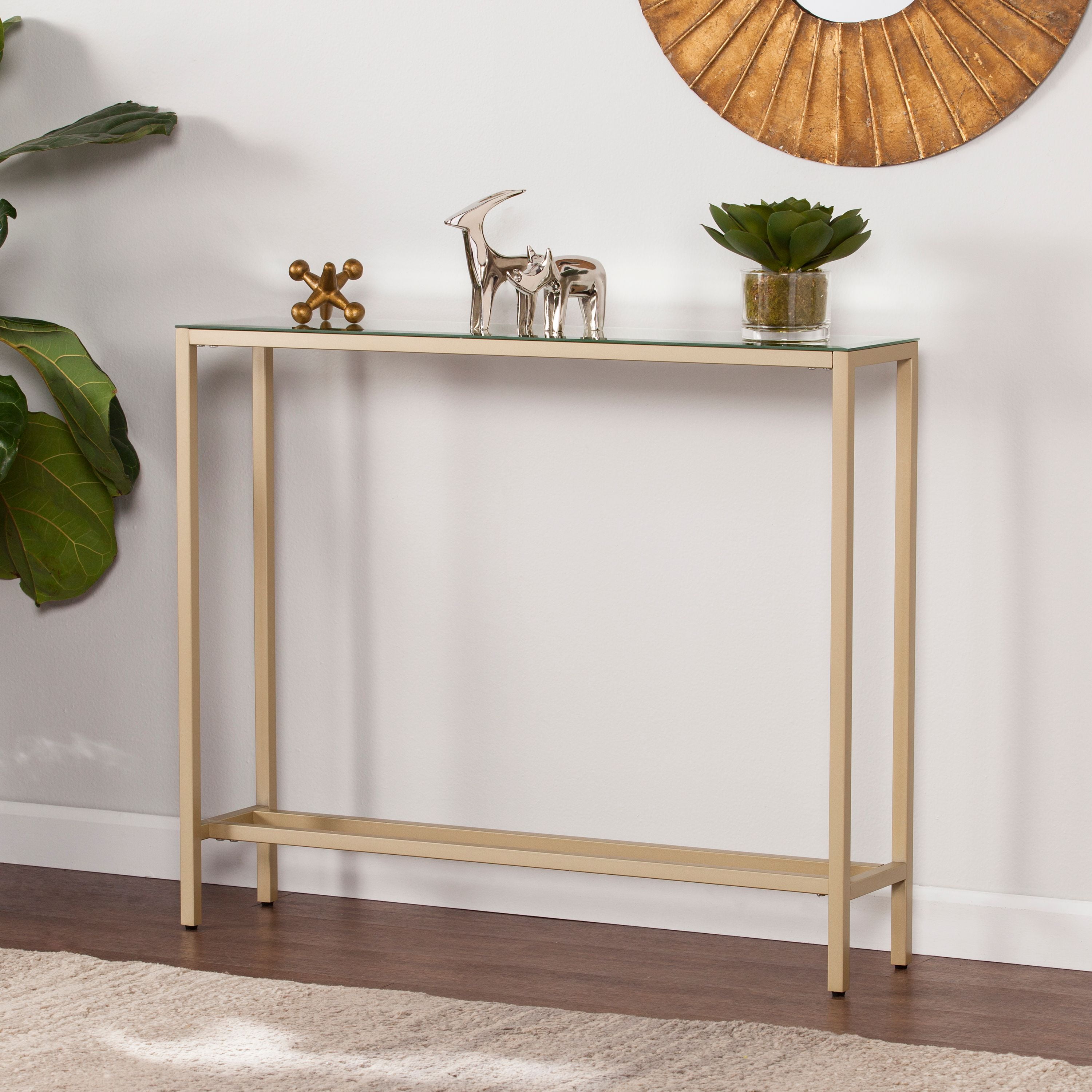 Derkkin Narrow Console Table W Mirrored Top Gold