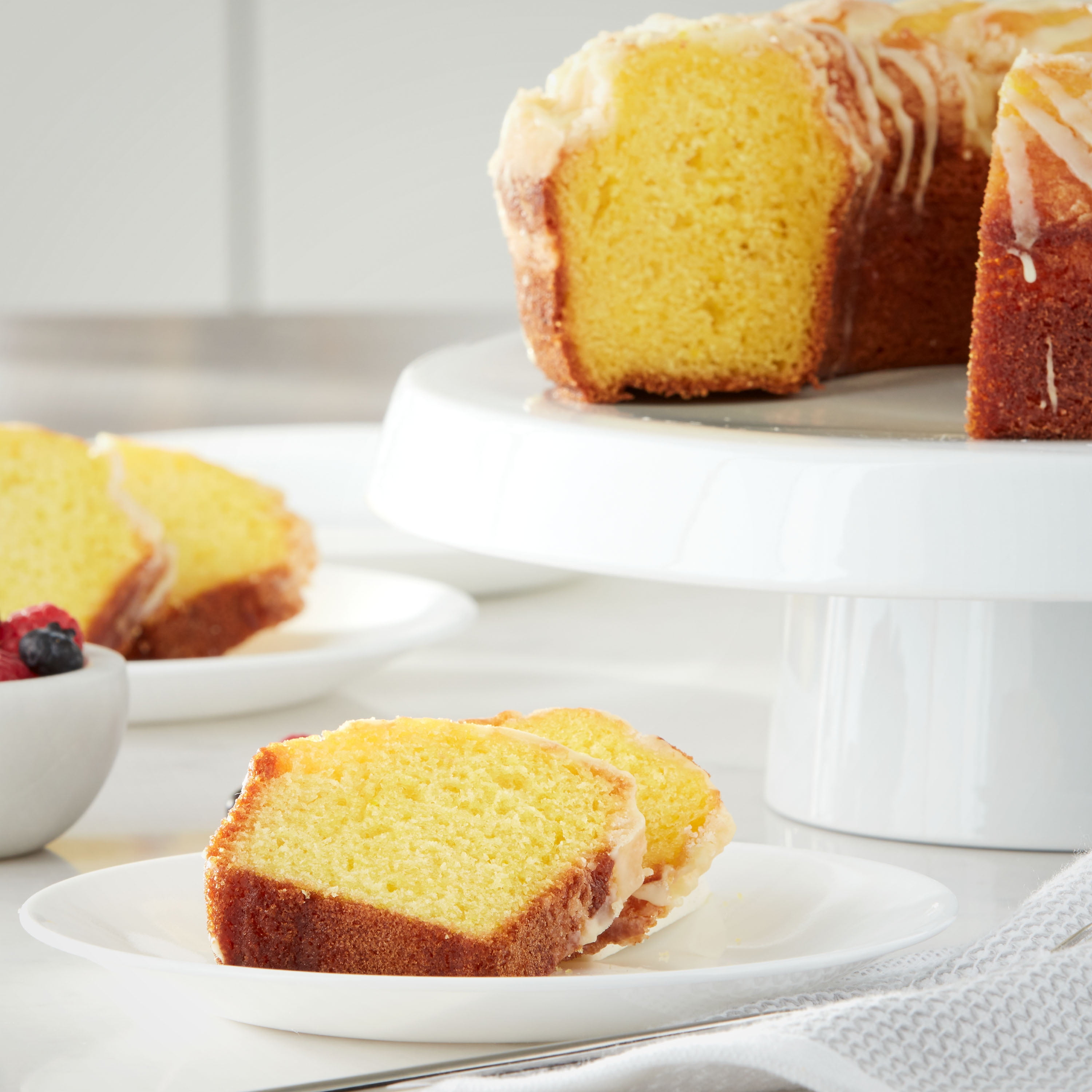 Is Lemon Cake Bad For Dogs