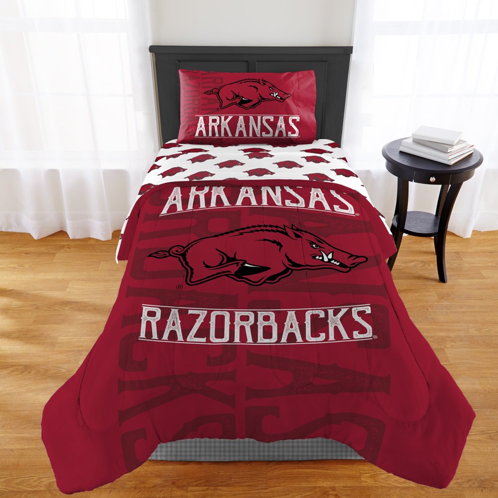 NCAA Arkansas Razorbacks "Affiliation" Twin/Full Comforter - Walmart ...