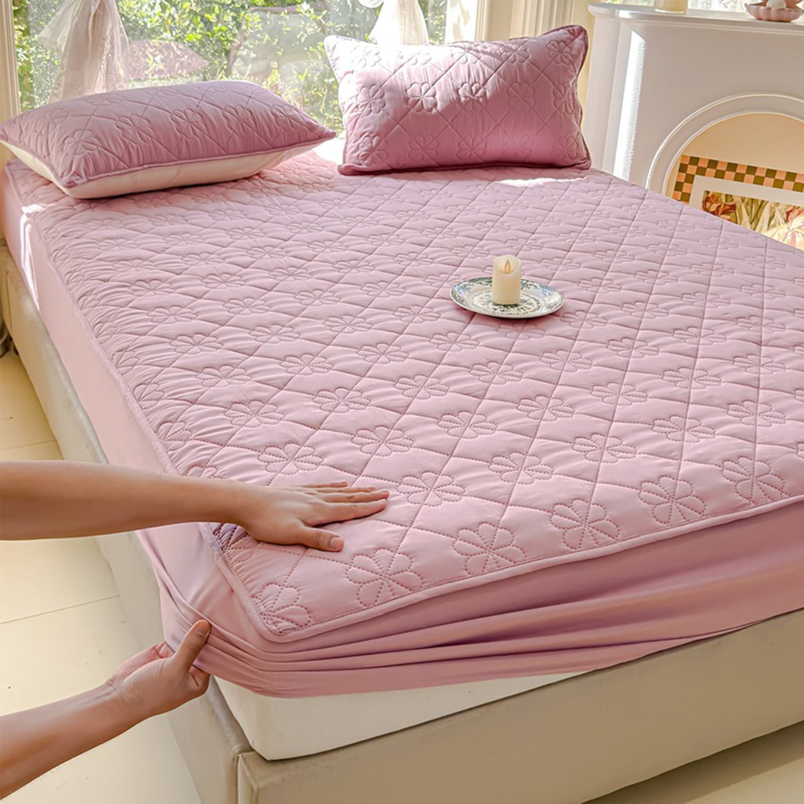 COM1950s Queen Size Mattress Protector, Non Slip Elastic Fitted ...
