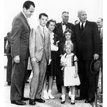 President Eisenhower'S Grandchildren See Him Off On His Trip The East ...