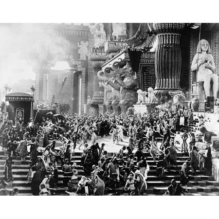 Film: Intolerance, 1916. /Nscene From The Babylonian Sequence In David ...