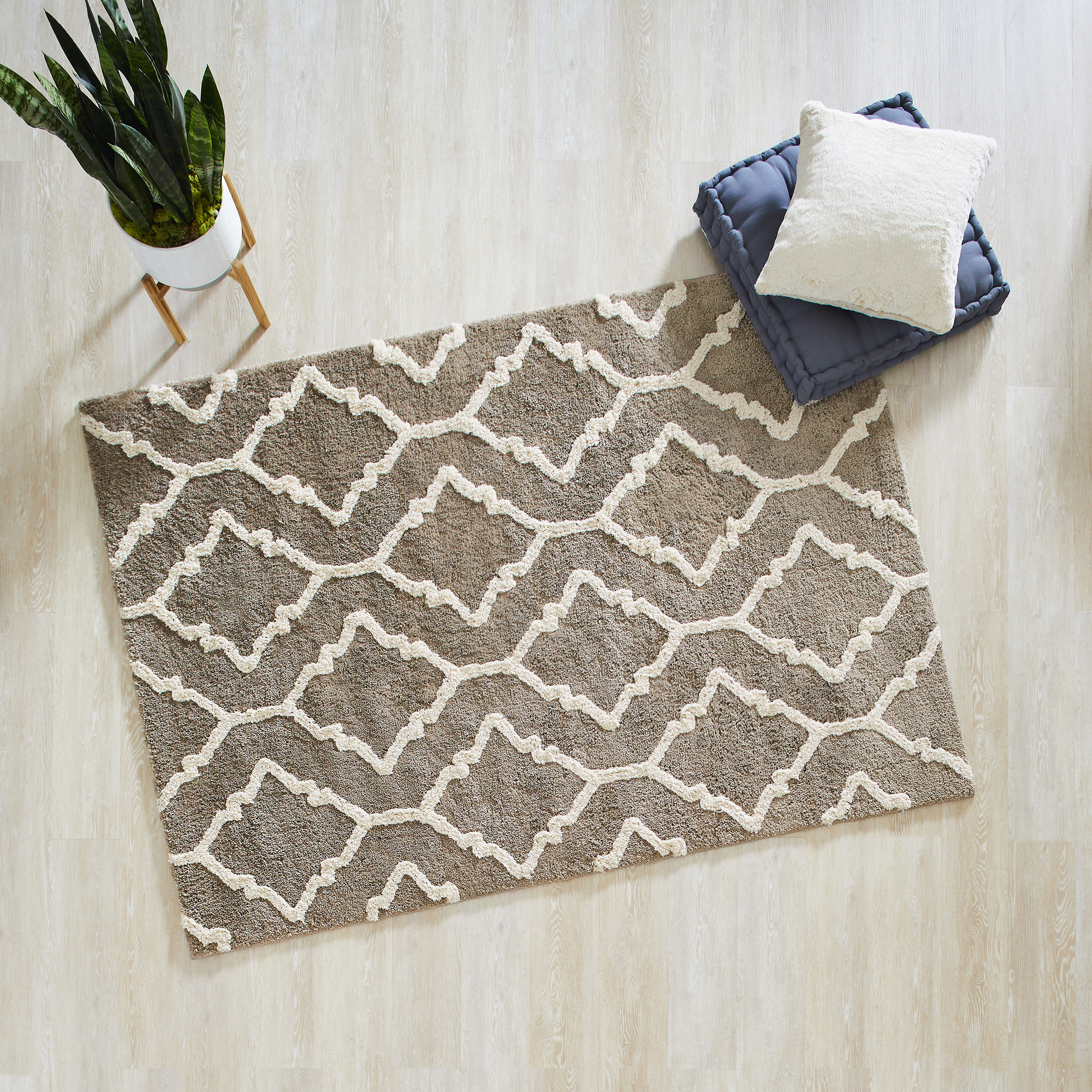 Better Homes & Gardens 8' x 10' Taupe Geo Shag Polyester Rug - Walmart.com
